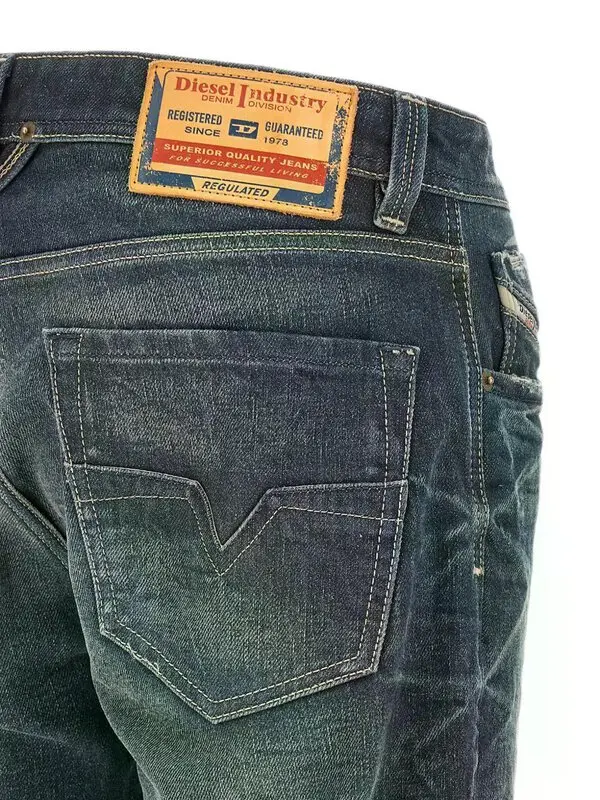 DIESEL® 1985 Larkee Straight-leg Jeans