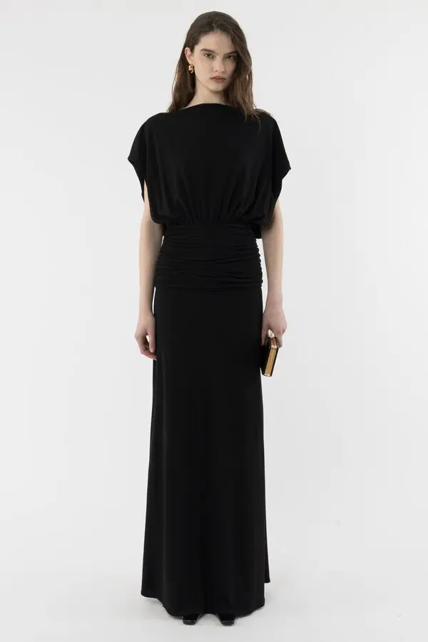 Arakii Tight Waist Gown - Black
