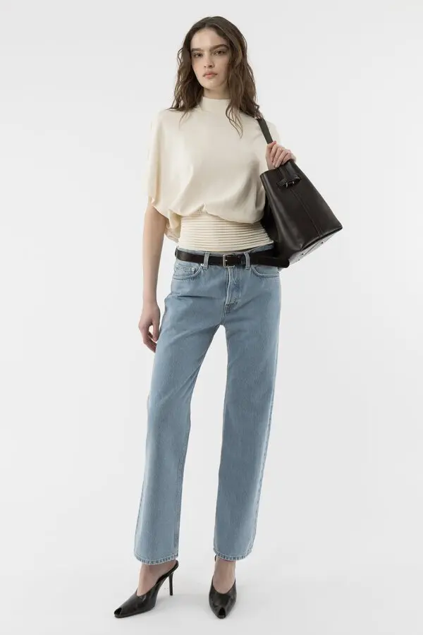 Arakii Regular Light Wash Jeans - Light Blue Wash