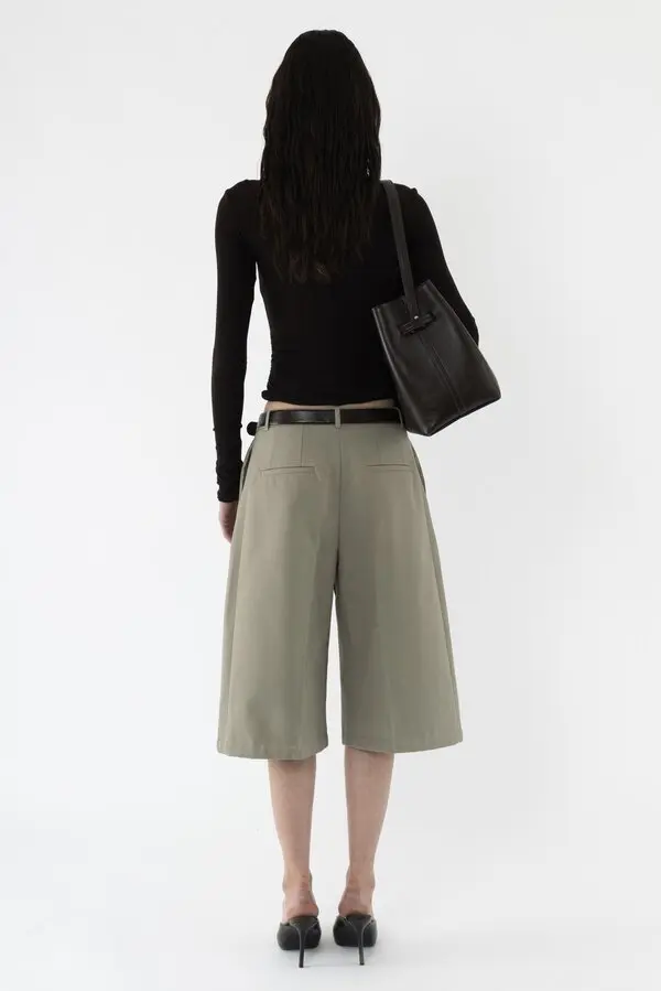 Arakii Bermuda Barrel Shorts