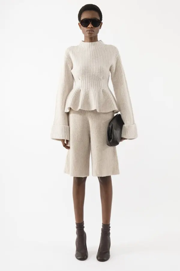Arakii Knitted Bermuda Shorts - Creme White