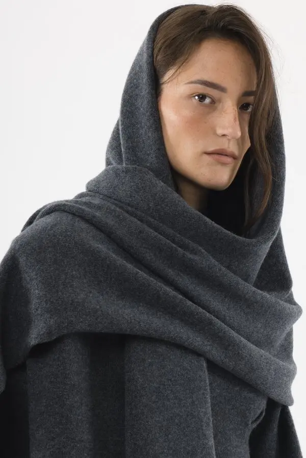 Arakii Knitted Scarf
