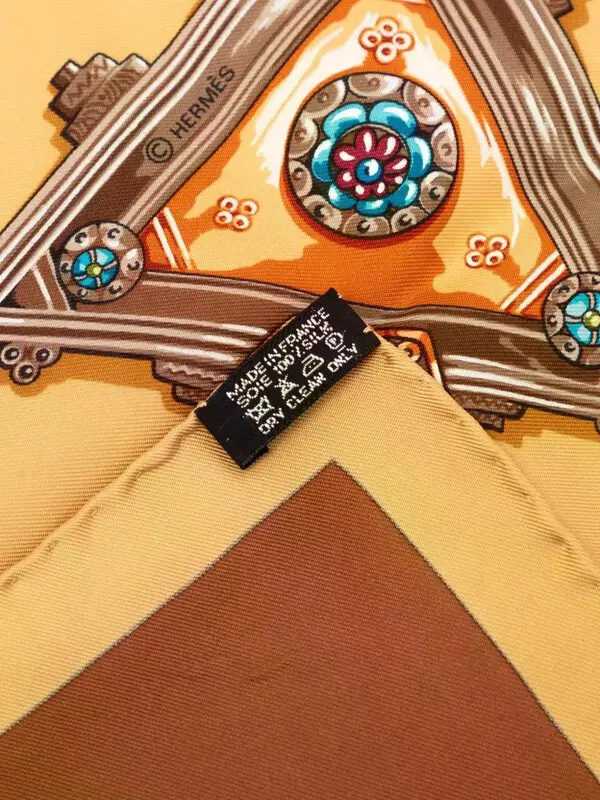 Hermès 1990-2015 Parures Des Sables Silk Scarf Scarves