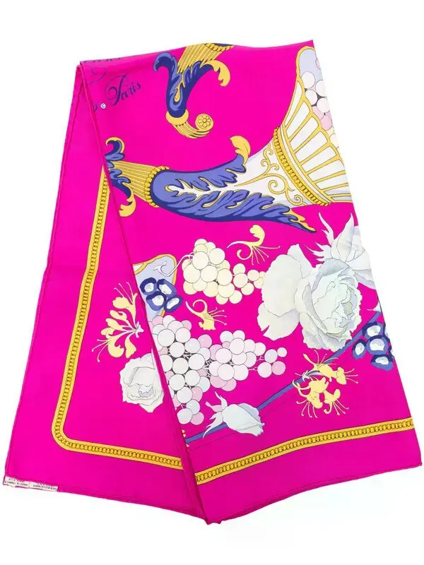 Hermès 1981-1985 Fleurs Et Raisins Silk Scarf 90 Scarves - Pink