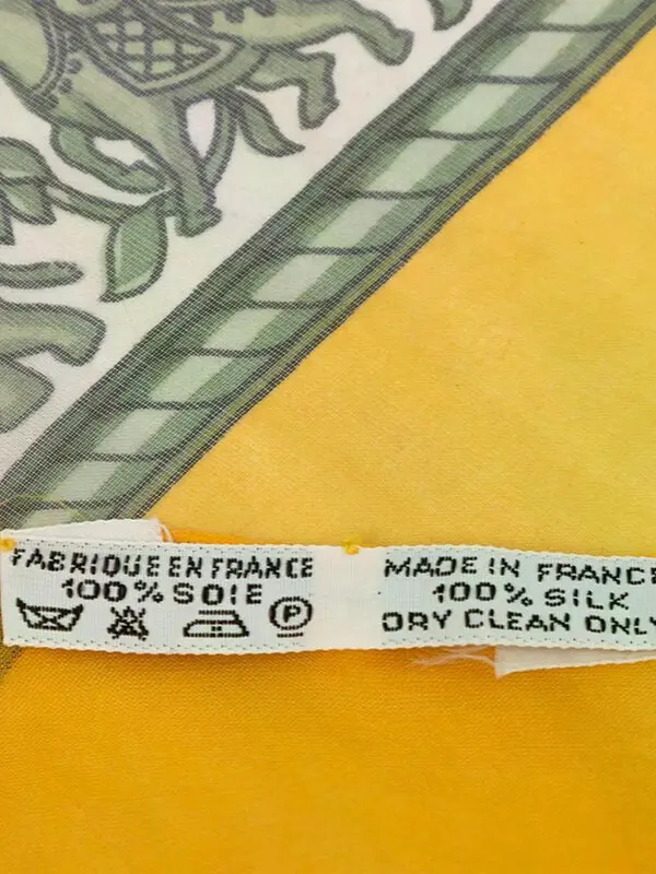 Hermès 1986 Chasse En Inde Silk Scarf 90 Scarves - Yellow