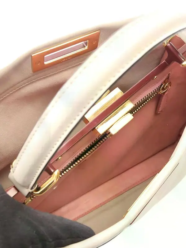 Fendi 2000-2010 Medium Leather Peekaboo Iconic Satchel - Neutrals