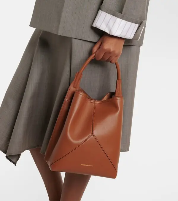 Victoria Beckham Medium Leather Bucket Bag - Brown