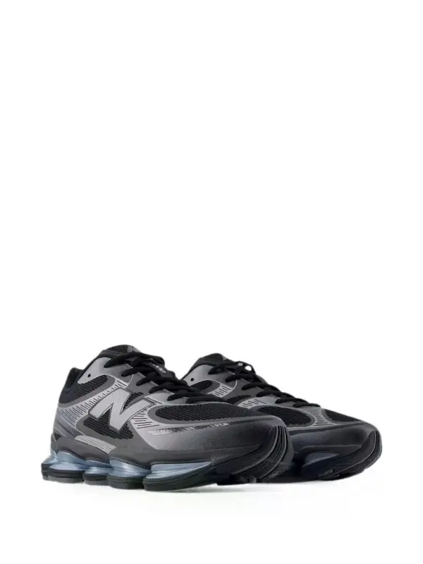 NEW BALANCE 2000 Sneakers