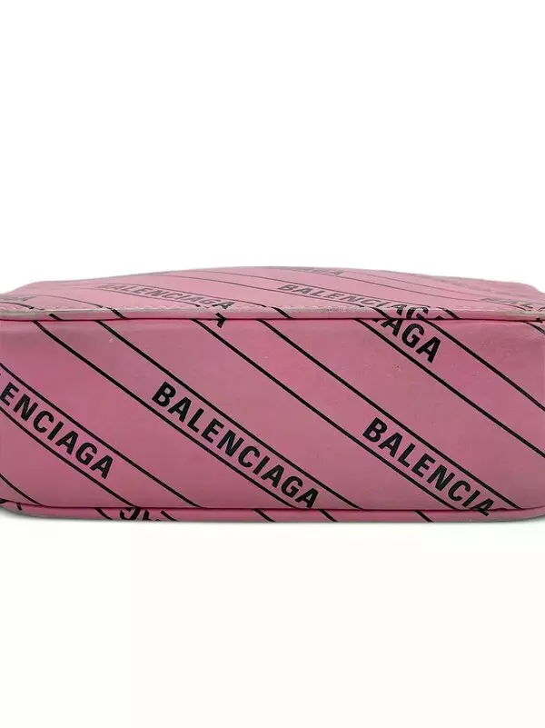 Balenciaga Everyday Crossbody Bag - Pink