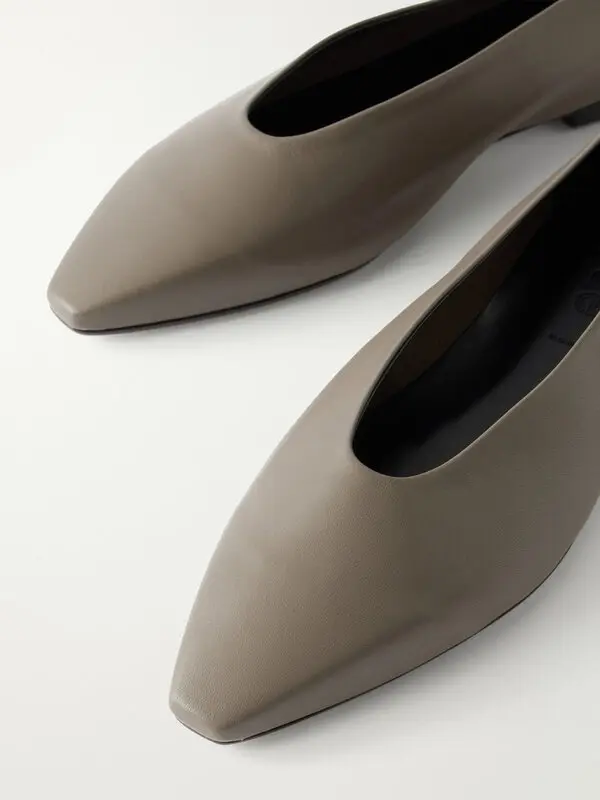 AeydĒ Betty Leather Ballet Flats - Gray