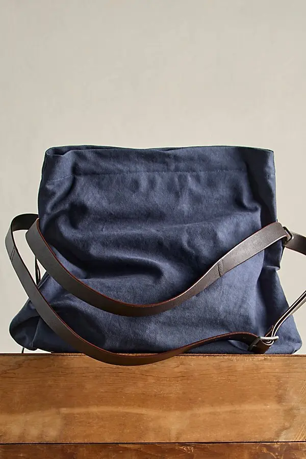 We The Free Preston Sling Bag - Navy