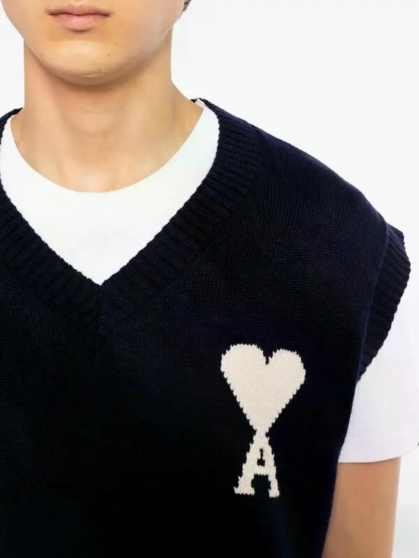 AMI Paris De Coeur V-neck Sweater