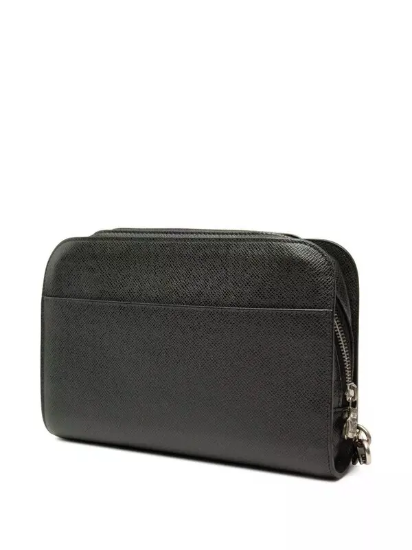 LOUIS VUITTON 2004 Taiga Pochette Baikal Clutch Bag