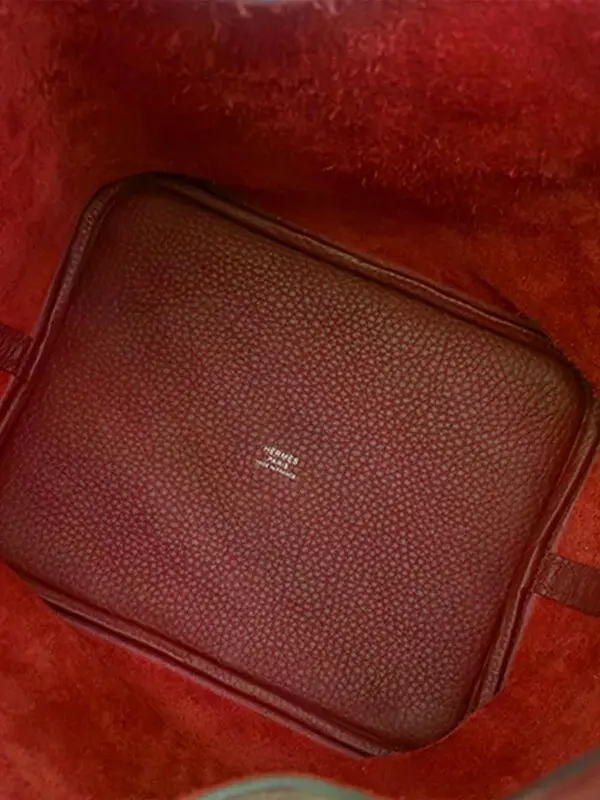 Hermès 2020 Clemence And Swift Picotin Lock 22 Eclat Handbag - Red
