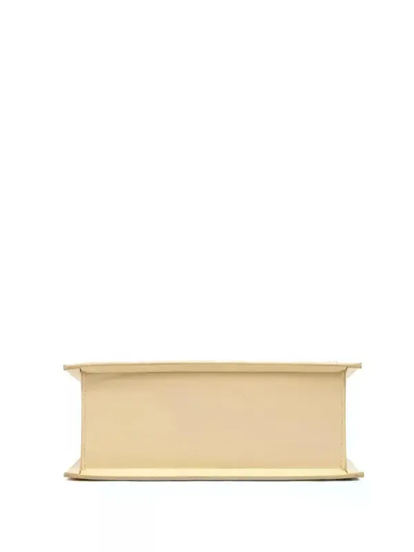 Jacquemus Le Grand Chiquito Satchel In Smooth Calfskin - Neutrals