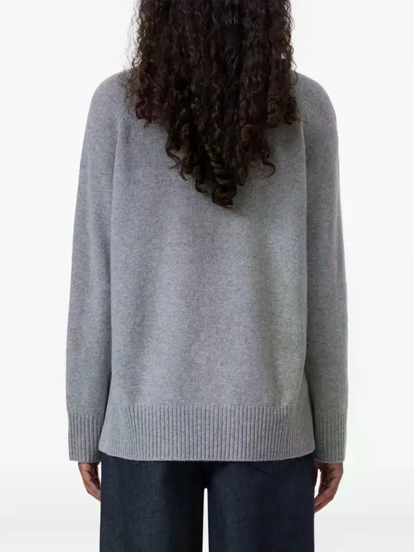 Closed Side-slit Crew-neck Sweater