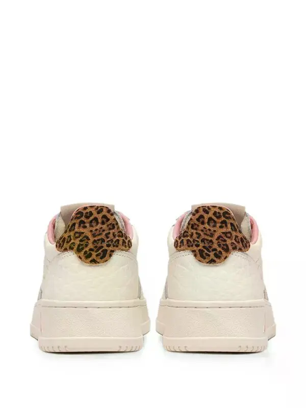 AUTRY Medalist Panelled Sneakers - Neutrals
