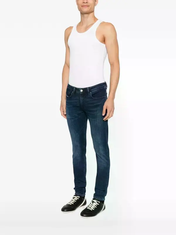 DIESEL® 1979 Sleenker Logo-patch Jeans
