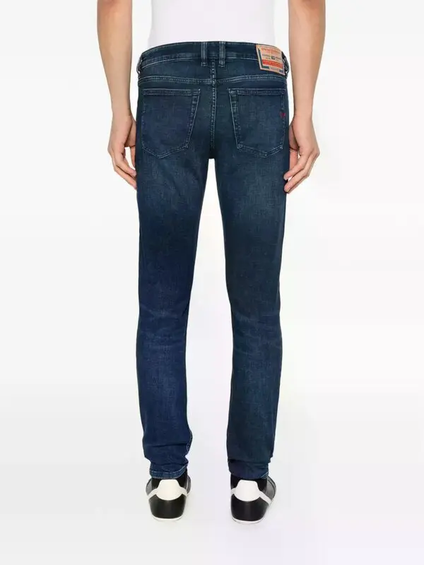 DIESEL® 1979 Sleenker Logo-patch Jeans