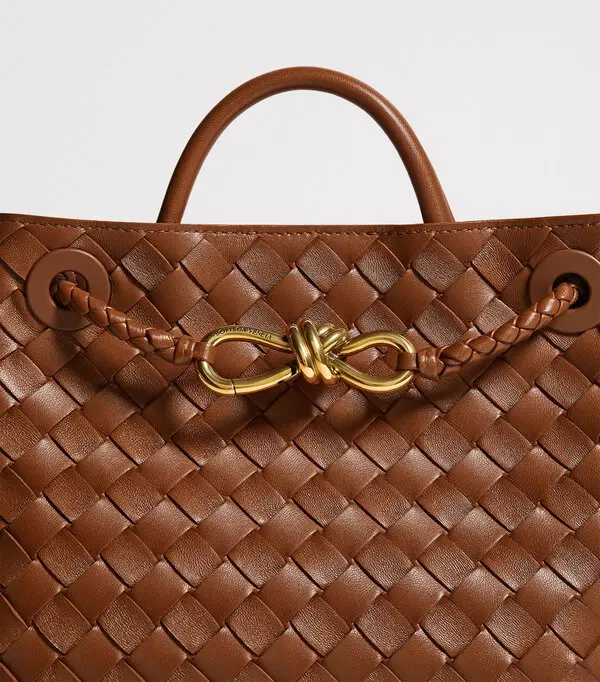 Bottega Veneta Small Leather Andiamo Top-handle Bag - Red