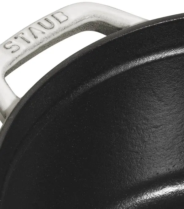 STAUB Round Cocotte