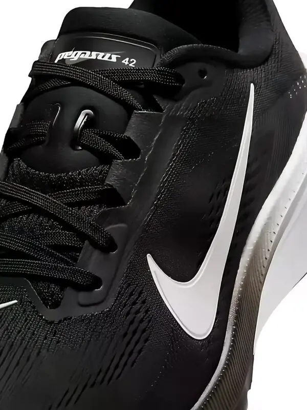 Nike Pegasus 42 Sneakers