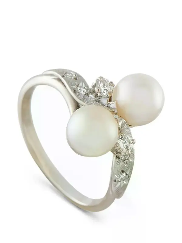 LB EXCLUSIVE Pearl And Diamond Bypass Ring - Silver