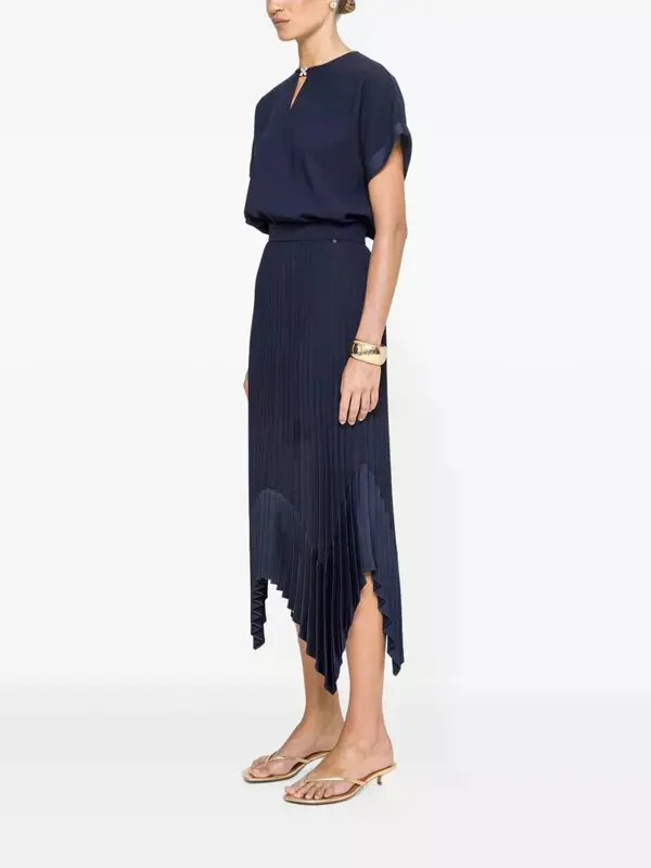 NISSA Short-sleeve Top