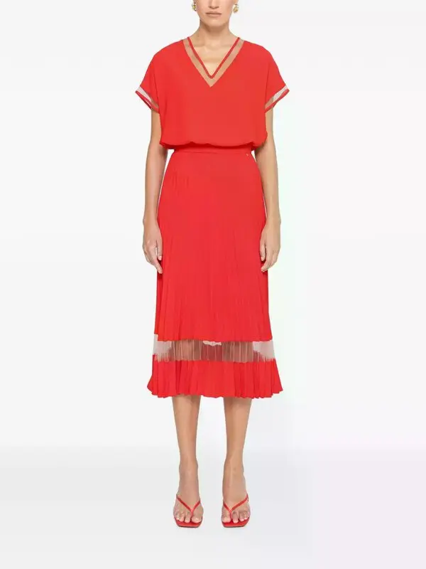 NISSA V-neck Top - Red