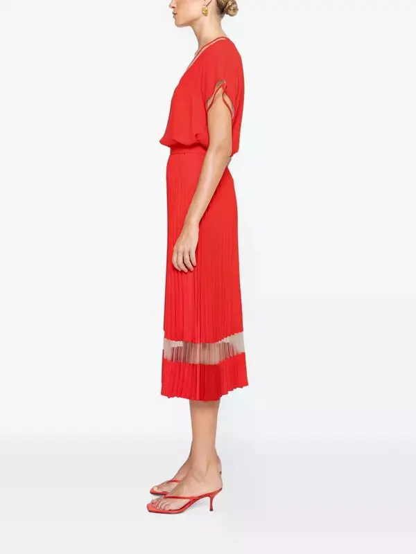 NISSA V-neck Top
