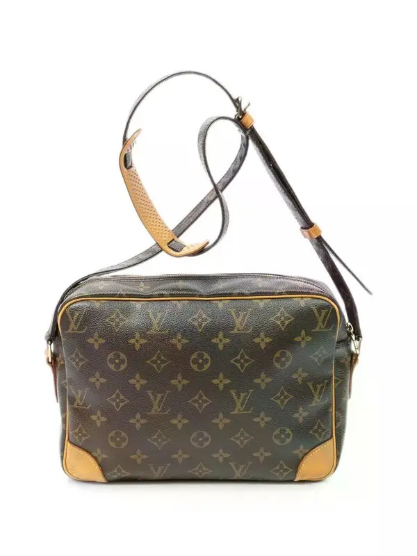 LOUIS VUITTON Nil Monogram Shoulder Bag