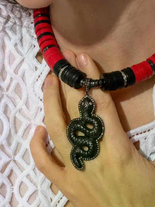 HIJAS DE PUKA And Red Beaded Snake Necklace