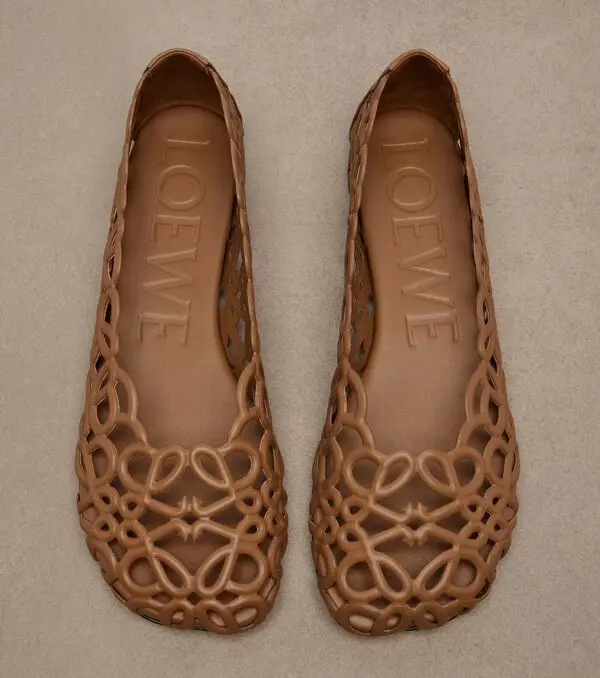 Loewe Petal Anagram Leather Ballet Flats - Brown