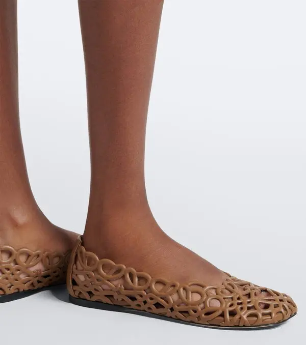 Loewe Petal Anagram Leather Ballet Flats - Brown