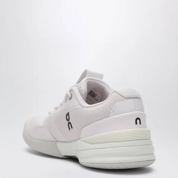 On The Roger Pro Tennis Shoes In Mesh