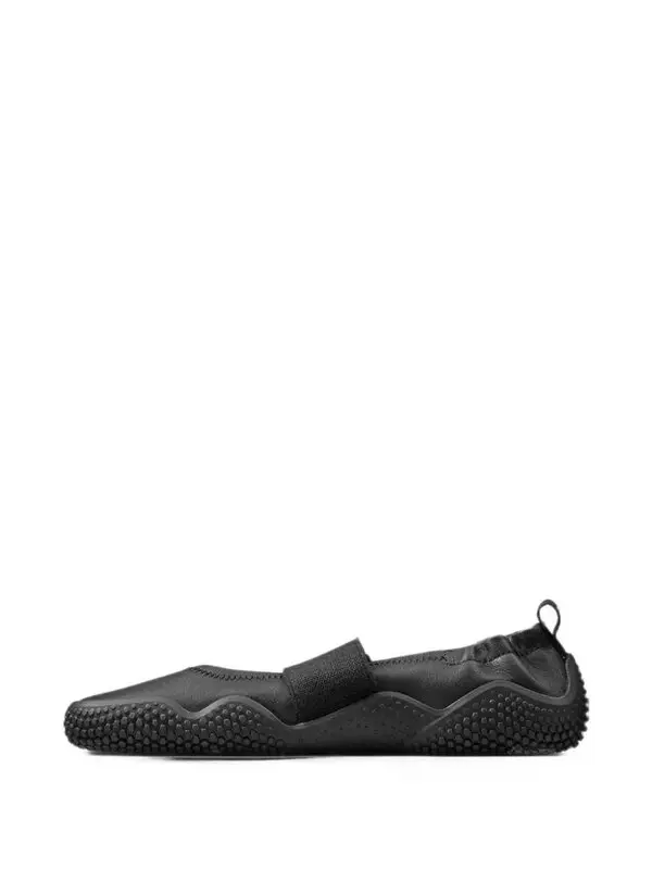 VIVOBAREFOOT Motus Studio Elasticated-strap Ballet Flats