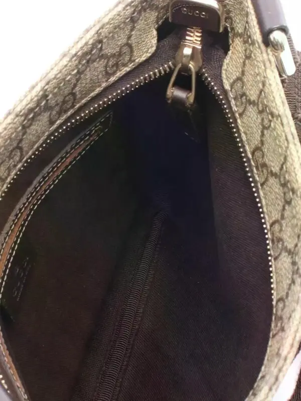 Gucci Gg Supreme Shoulder Bag