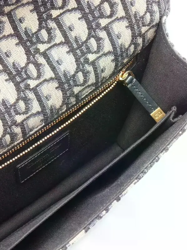 Dior 2010s 30 Montaigne Oblique Shoulder Bag - Neutrals