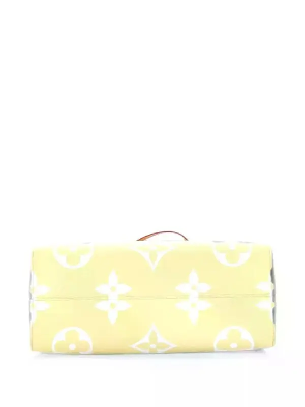 LOUIS VUITTON Onthego The Pool Monogram Giant Gm Tote Bag - Pink