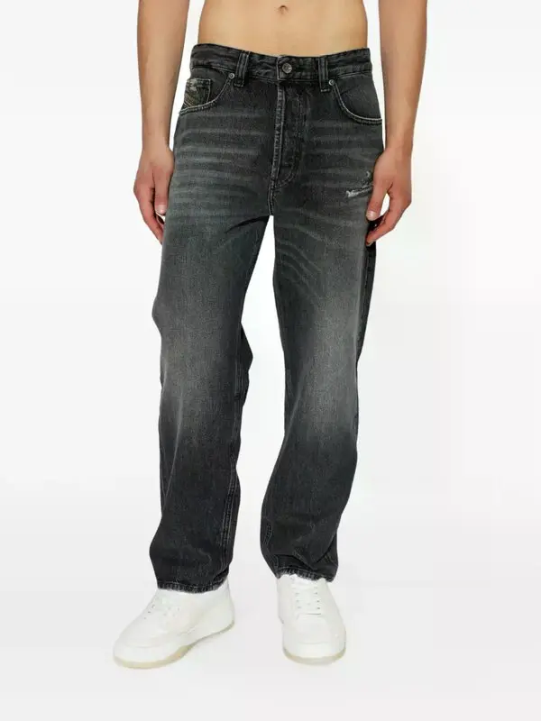 DIESEL® 2024 D-macs Distressed Jeans