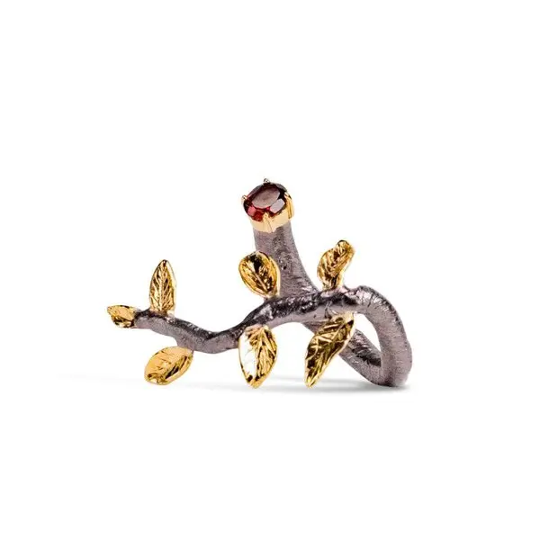 GERMAN KABIRSKI Haara Silver Open Band Ring With Garnet
