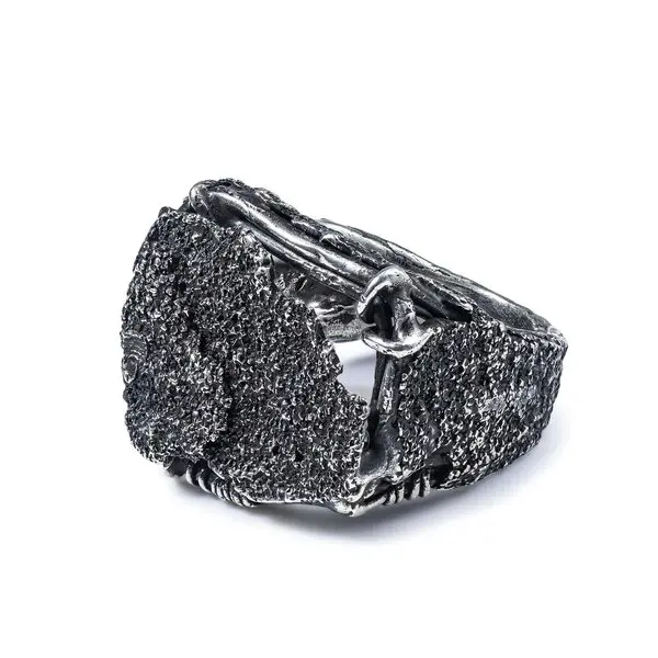 GERMAN KABIRSKI Loom Oxidized Ring With Raw Grained Texture