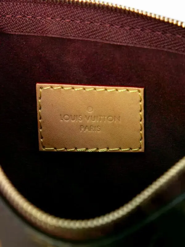 LOUIS VUITTON 2000-2026 Monogram Carryall Pm Pouch