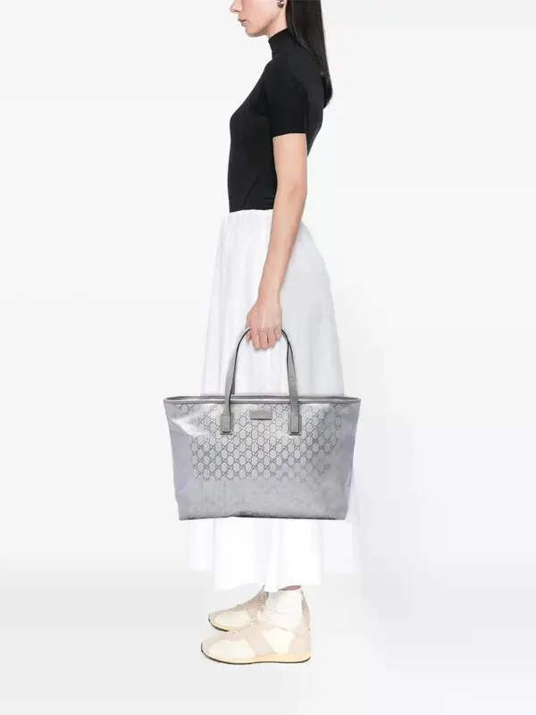 Gucci Large Gg Imprimé Tote Bag - Silver