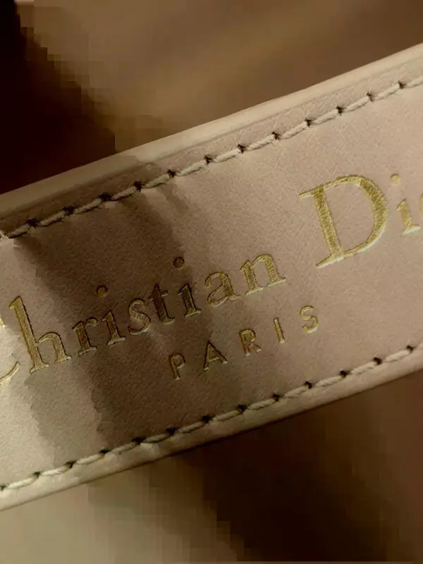 Dior 2023-2024 Larger Calfskin Macrocannage Toujours Bag Tote Bag - Neutrals