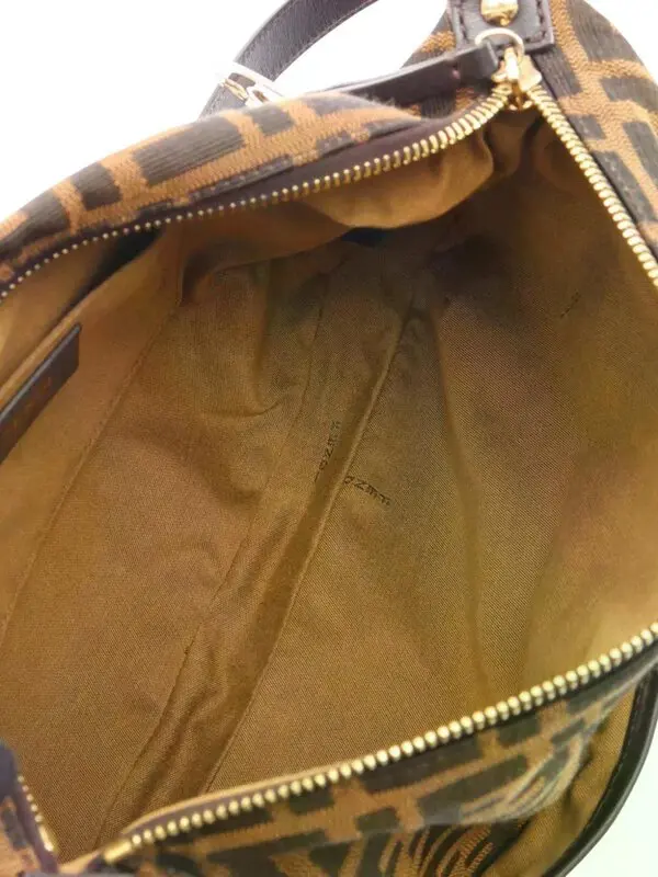 Fendi 2000-2010 Zucca Canvas Shoulder Bag