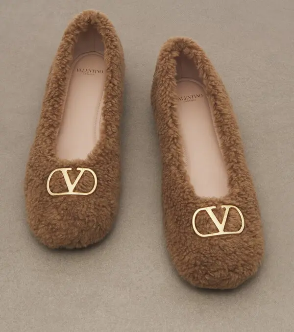 Valentino Garavani Vlogo Teddy Ballet Flats