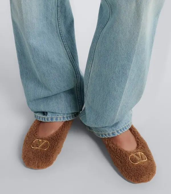 Valentino Garavani Vlogo Teddy Ballet Flats