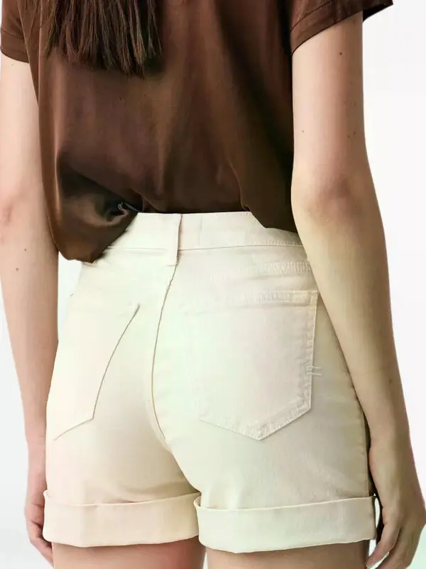VICOLO Button-embellishment Short