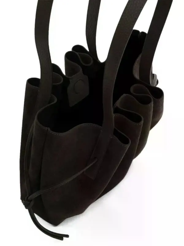 Yuzefi Scallop Shoulder Bag